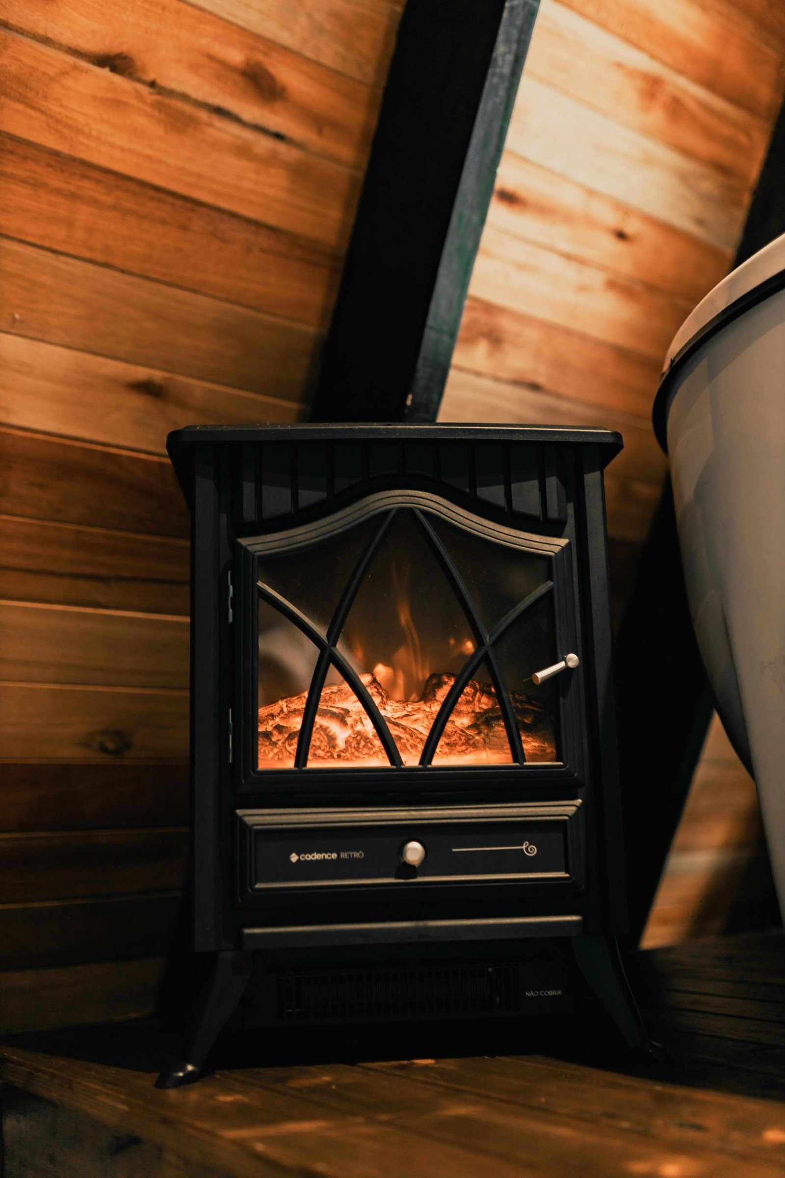 Best Electric Fireplaces for Small Spaces: Space-Saving Solutions